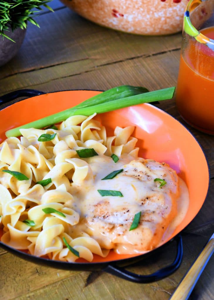 Easy Chicken Dinner with Creamy Cheese Sauce | 24Bite® Recipes