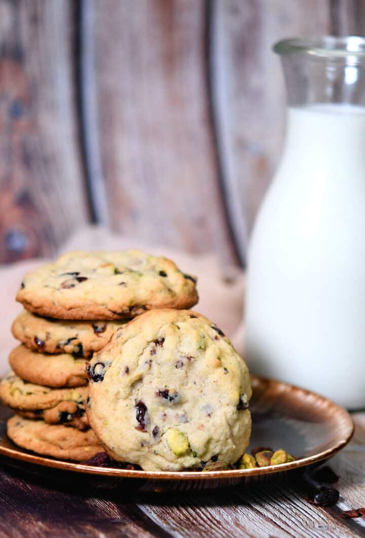 Cranberry Pistachio Cookies with Craisins | 24Bite® Recipes